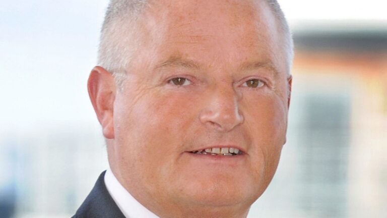 The phase-out of high street bank branches: what does footfall tell us?